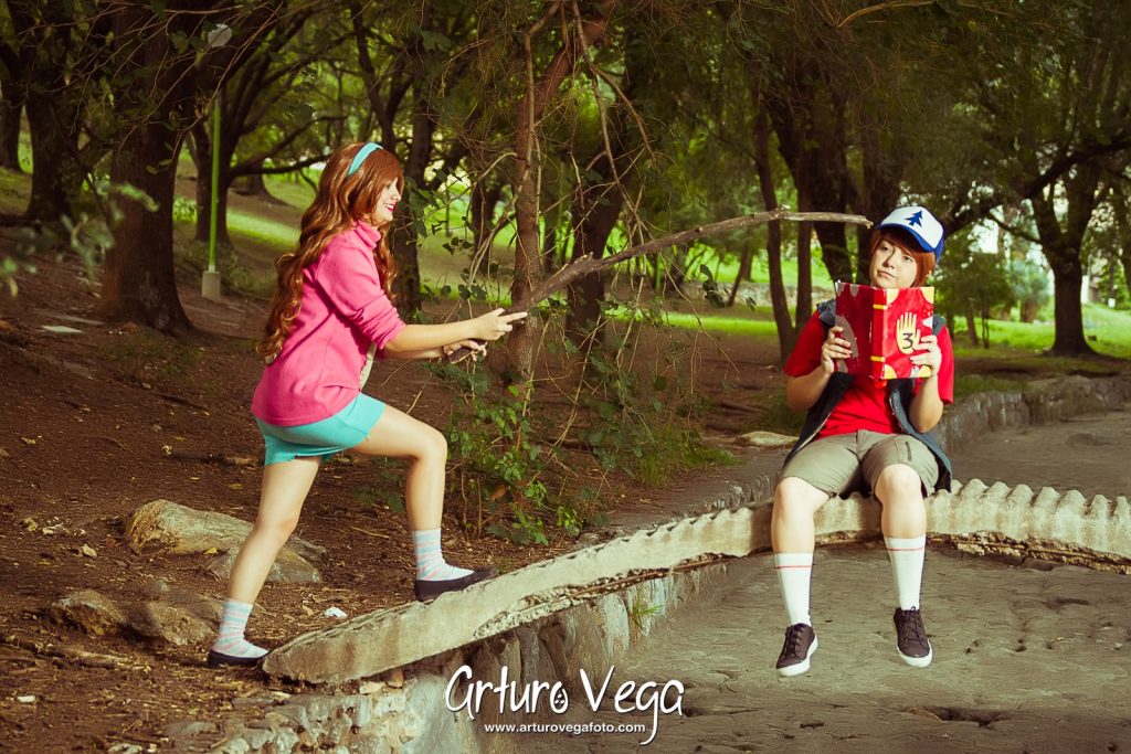 Gravity Falls cosplay - Mundo Cosplayer
