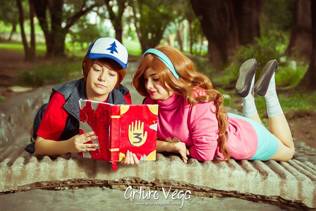 Gravity Falls cosplay - Mundo Cosplayer