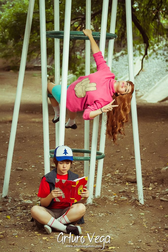 Gravity Falls cosplay - Mundo Cosplayer