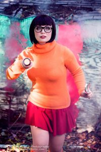 Velma Cosplay - Mundo Cosplayer